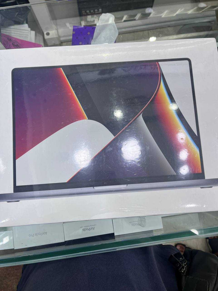 Macbook pro M1 Max 16 inch 32/2 TB