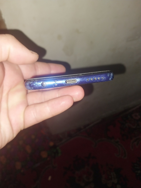 Redmi not 8 sotiladi holati idial hamma joyi yaxshi ishlidi aybi yuq