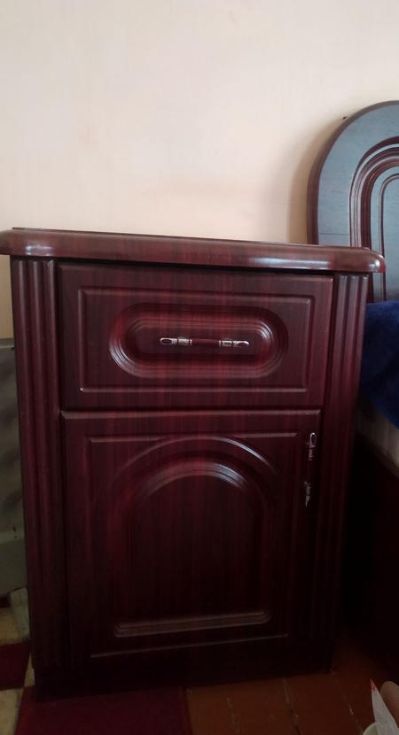 Продам спальный гарнитур