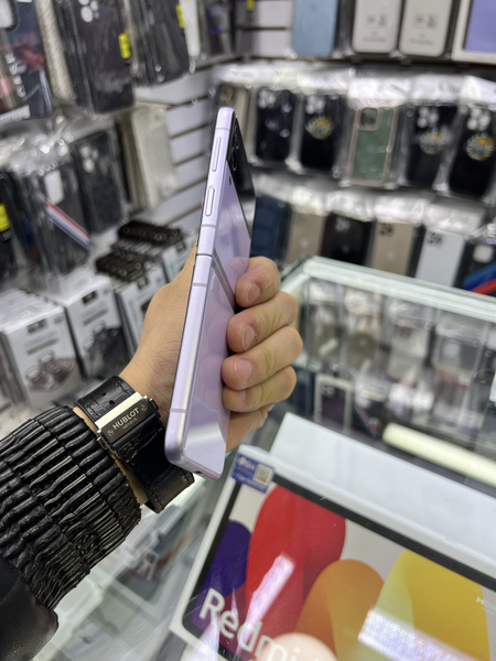 Srochna Z flip 3 256/8gb