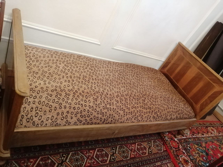 Кровать продаётся
