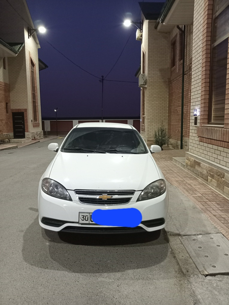 Продаётся автомобиль жентра.