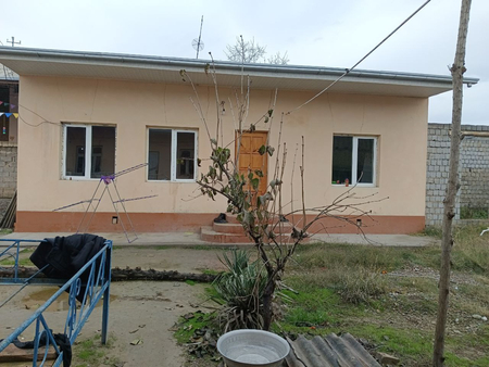 Uchastka sotiladi