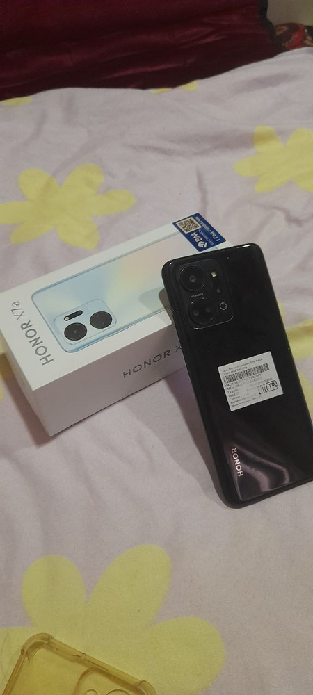 Продам срочно телефон Honor x7a 128gb