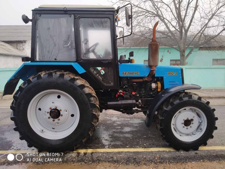 892.2 belarus sotiladi