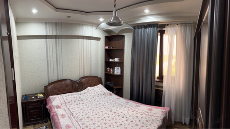 Продам свою квартиру в центре 3/9/9 с 80% мебелью