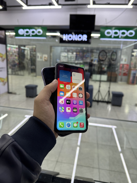 Iphone 11 128gb 83% battary LLA