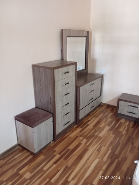 Срочно продам спальный гарнитур