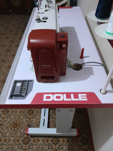 Tikuv mashinasi  DOLLE