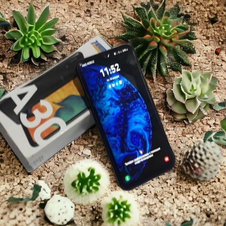 Samsung a30 32GB+64гб флешка в падарок