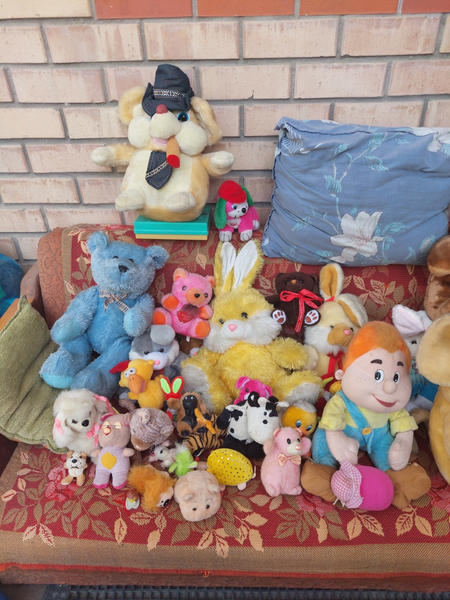 Продаются игрушки