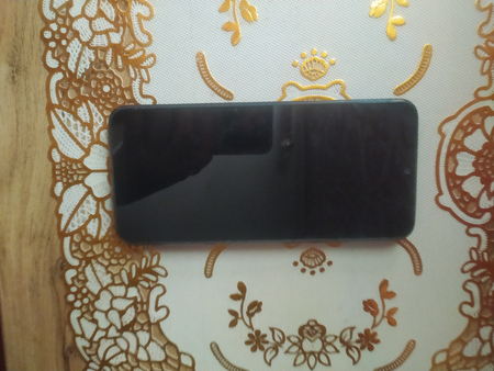 Redmi 9A karobkasi bor