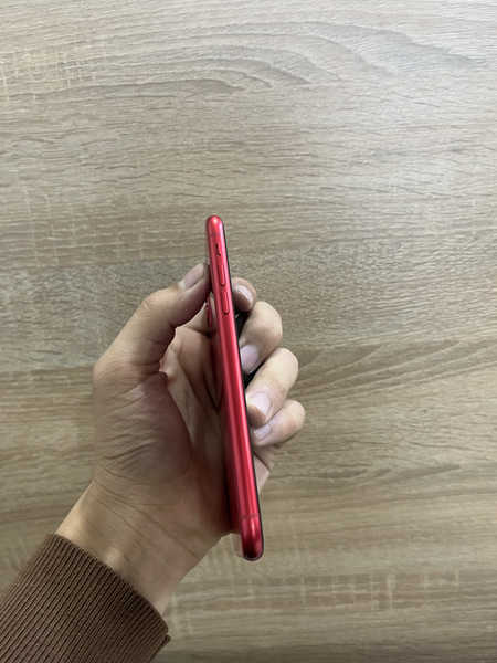 IPhone 11 64GB KH/A     .