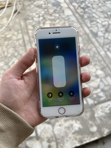 iPhone 8 64GB GOLD