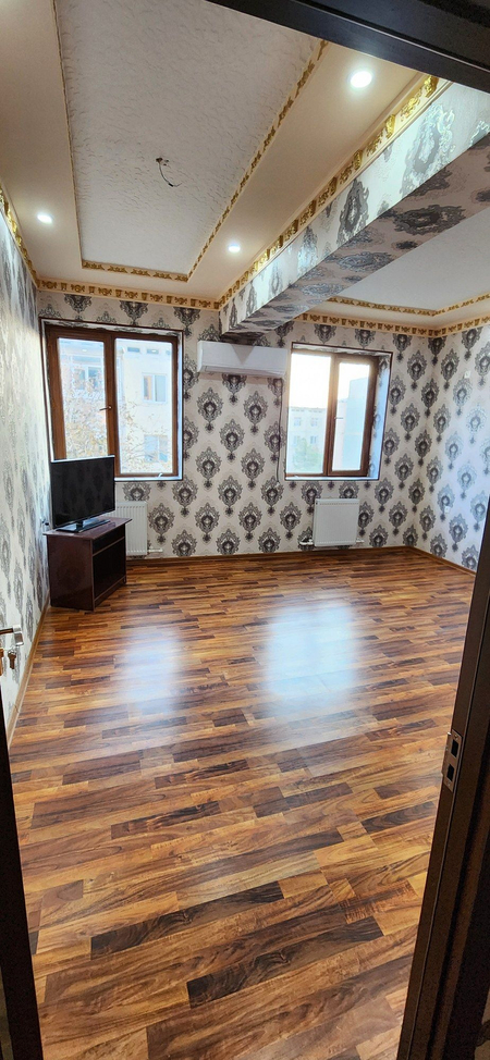 Arzon 3 xonalik 5 mikdan yangi domdan
