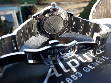 Швейцарские механические часы Alpina
