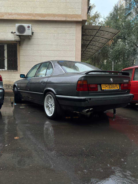 Продаётся BMW E34 525i