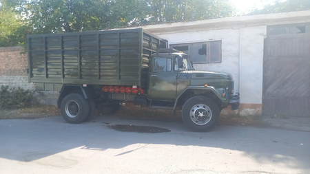 Zil 131 sotiladi