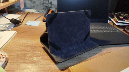Продам чехол кейс для планшетаб читалки на 6-7 дюймов от Amazon