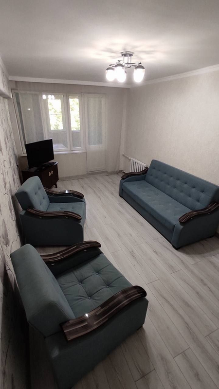 Продажа квартиры \\n\\nЮнус абад Ц-6 \\n3/4/4  70кв.м\\nБалкон 2*6 метров\\nОр-р