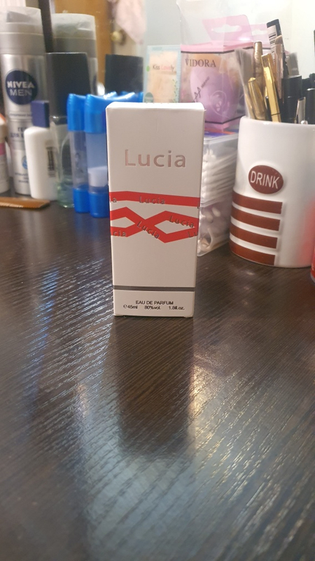 Lucia женский парфюм, духи