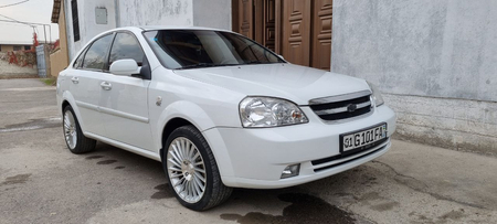 Lasetti 1.6 aftamat xolati  ideal yili 2012