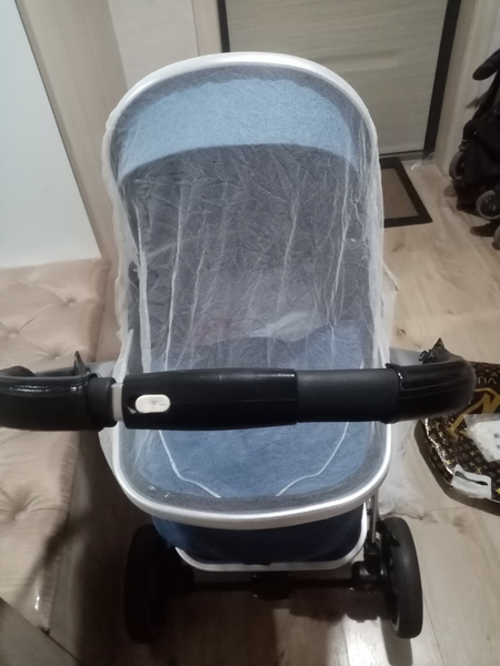 Продаётся коляска с эргономной подушкой для младенцев
