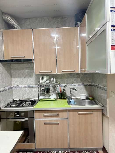 Продаётся шикарная квартира 4/2/4 ,Юнусабад (J2720)