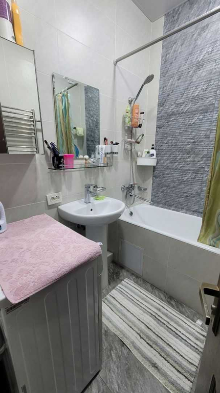 Продается просторная 4-комнатная квартира,107 м²,центр Ташкента(J2810)