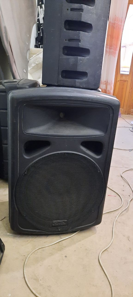 Soundking FP0215A activniy sotiladi