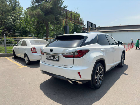 Lexus RX 350 full kraska toza bir qol moshina