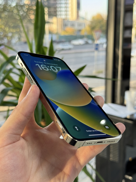 Apple iphone 12Pro (1 hafta garantiya)