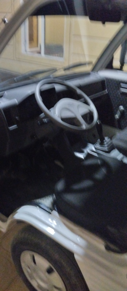 Тезда дамас автомашинаси сотилади