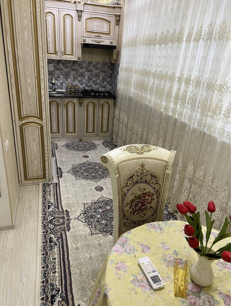 Продается квартира Ц4 2/4/4