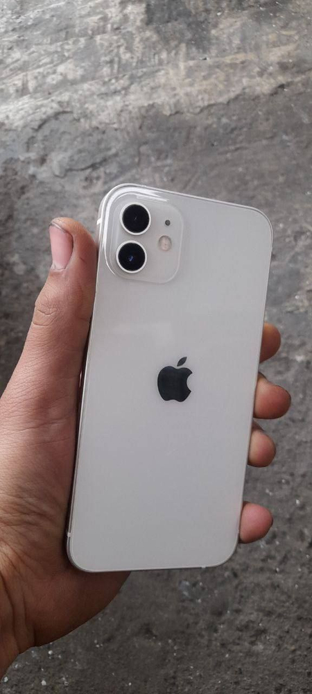 Iphone 12  ideal