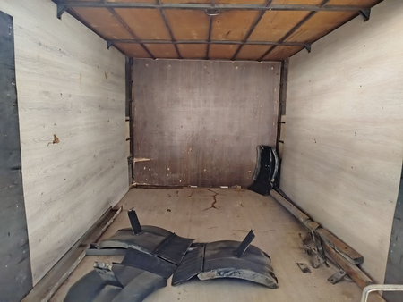 Gazelle bort sotiladi eniga 2.05 uzunligi 3