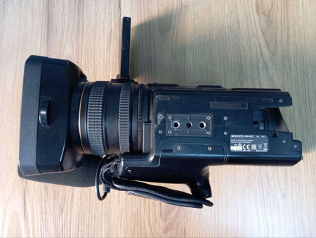 Продаётся видео камера SONY HXR - NX3