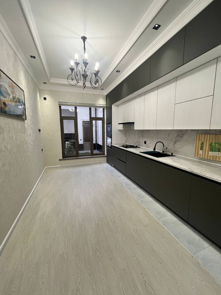 Koksaroy 2sotix evro uchastka 6xona