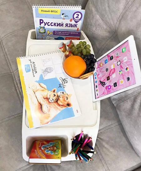 Детский столик для письма и игры