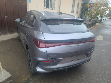 BYD e2 full 405 km