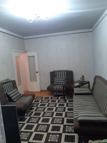 Продается 2х комнатная квартира. 
Юнусабад 10 квартал.