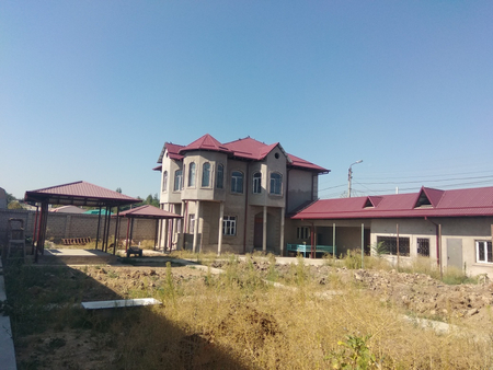 Своя дача в Чирчике вдоль реки