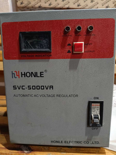 Стабилизатор рабочий Honle SVC-5000VA дешево б/у