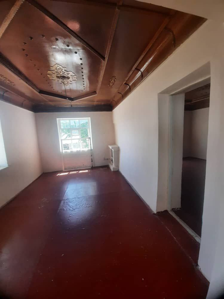 Hovli sotiladi 6xonali