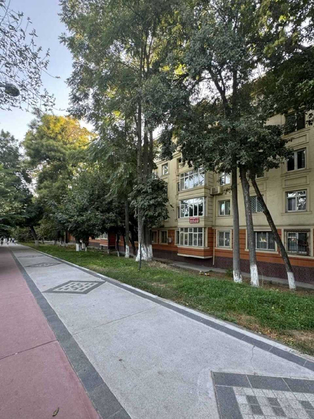 Срочно продается 2/2/5 квартира 50 м2 ул.Шота Руставели   (МНМ)