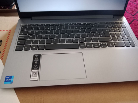 Ноутбук сатылады.Lenovo Idea Pad 3 1terabayt.