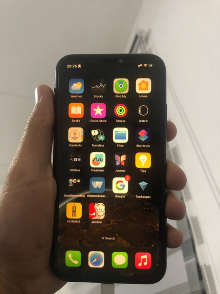 Iphone xr 64 yomkst 79%
