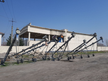 shnek uzinligi 10 metr tepaga pasta tushib chiqadi