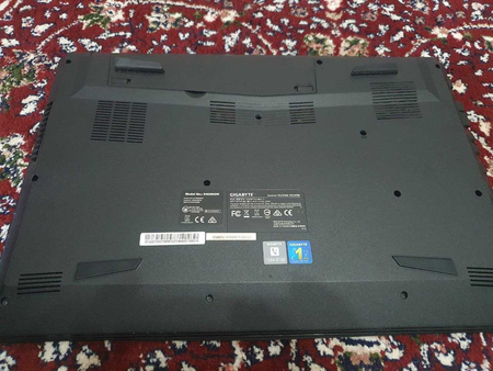 GIGABYTE SABRE 17.3 CORE i7-8750H 6/12