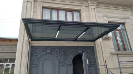 ООО Glazier.uz предоставляет следующие услуги. 
Навес 
Перилла 
Перего